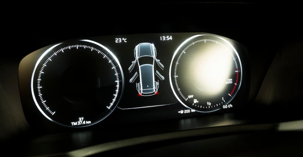 BMW Live Cockpit Professional: caratteristiche e versioni disponibili